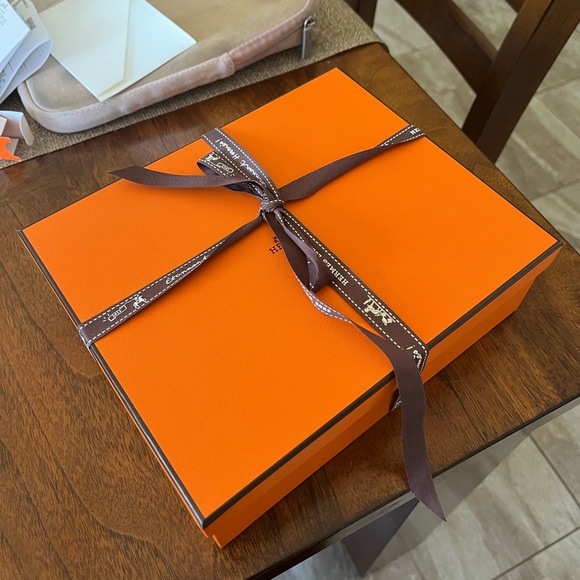 Hermes | Bags | Hermes Evelyn Tpm Etoupe Color With Navy Blue Strap ...